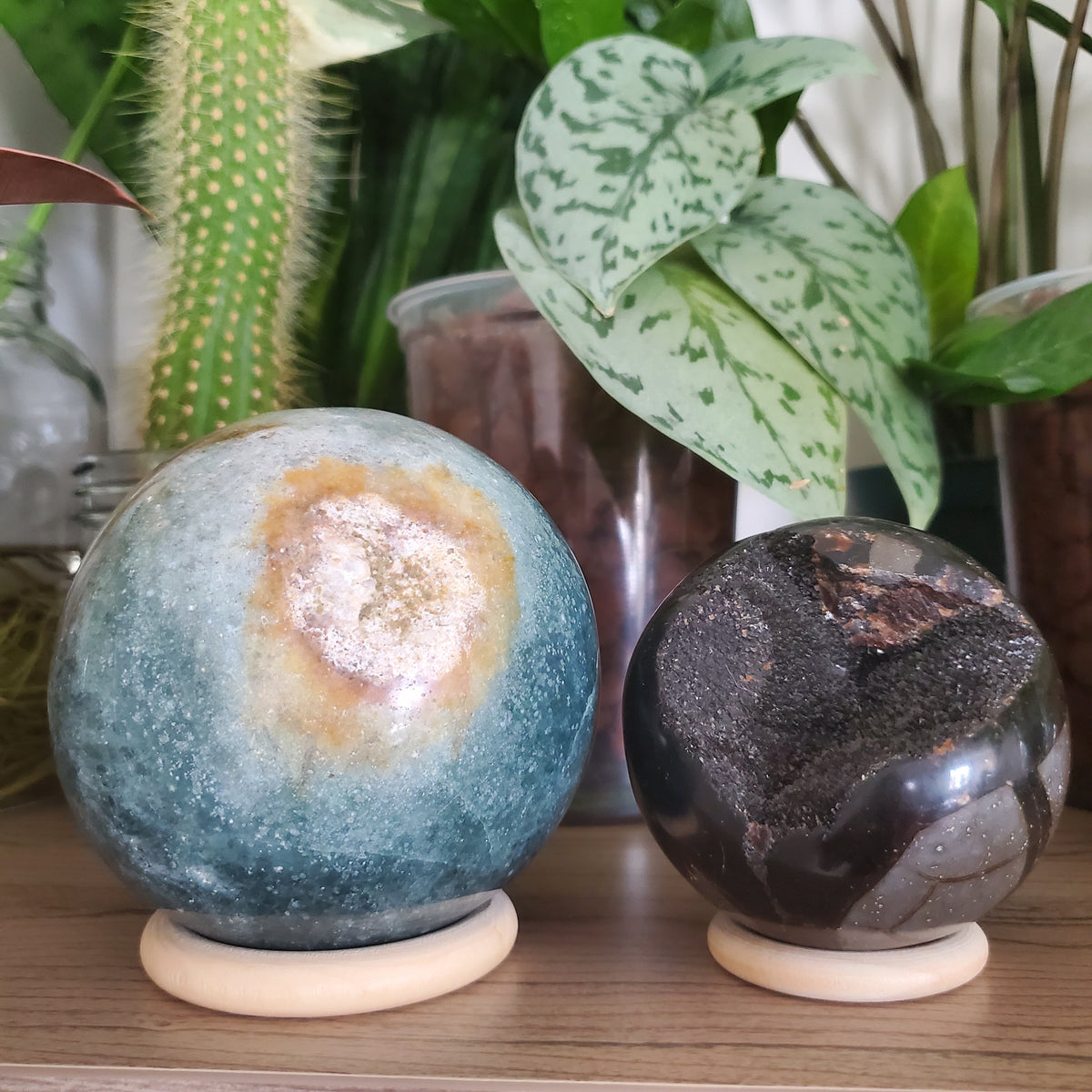 Wooden Sphere Stand – Temperance and Sage
